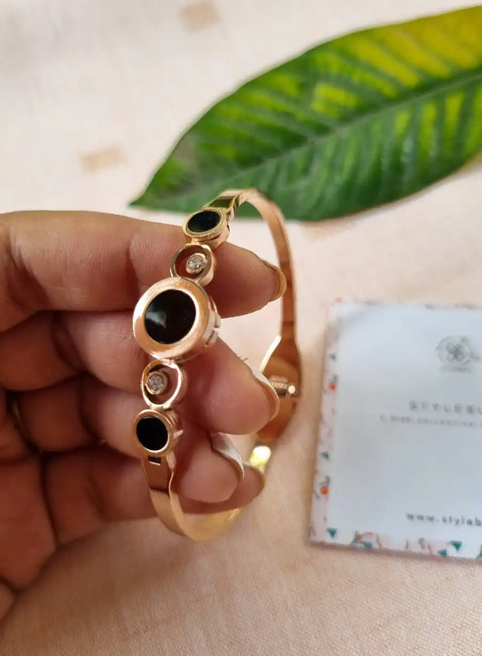 Anti Tarnish Bracelet – StyleBuzz